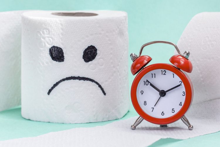 Stitichezza: sintomi, rimedi naturali, quando ricorrere ai lassativi, dieta