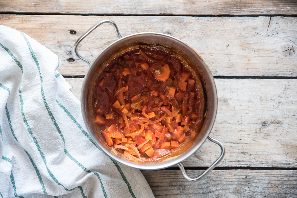 Chili vegetariano con quinoa e fagioli: una ricette veloce e facile