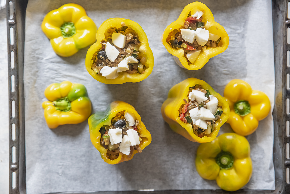 Peperoni ripieni light: la ricetta vegetariana - Melarossa