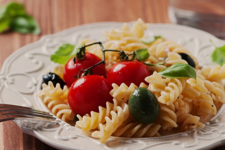 Pasta Fredda: 15 Ricette Veloci per Ogni Occasione