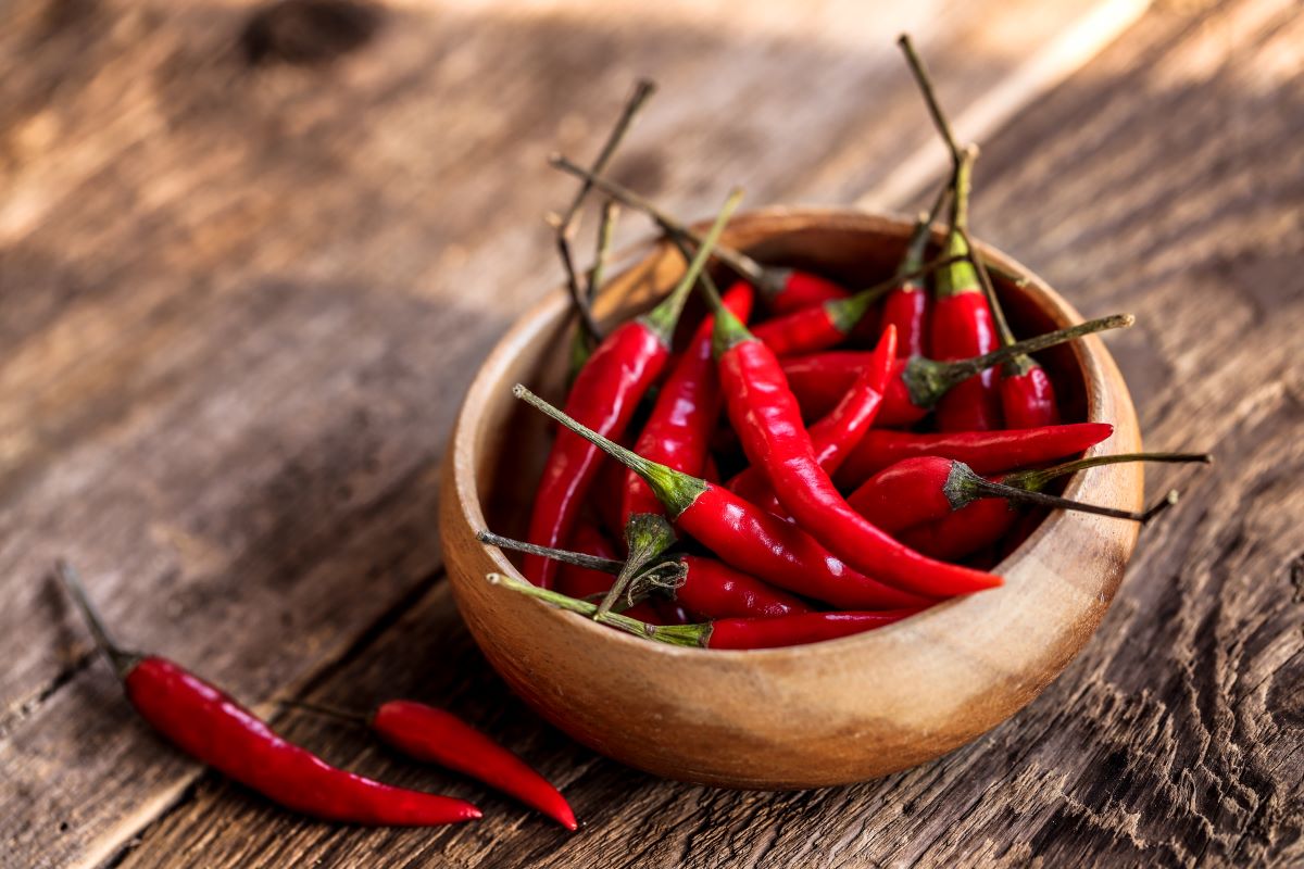 Peperoncini: varietà dalle forme e colori più particolari - Melarossa