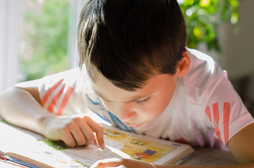 Dislessia: cos'è, cause, come si manifesta, sintomi, diagnosi e trattamenti