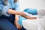 Patereccio o giradito: cos’è, cause, cure e rimedi - Melarossa