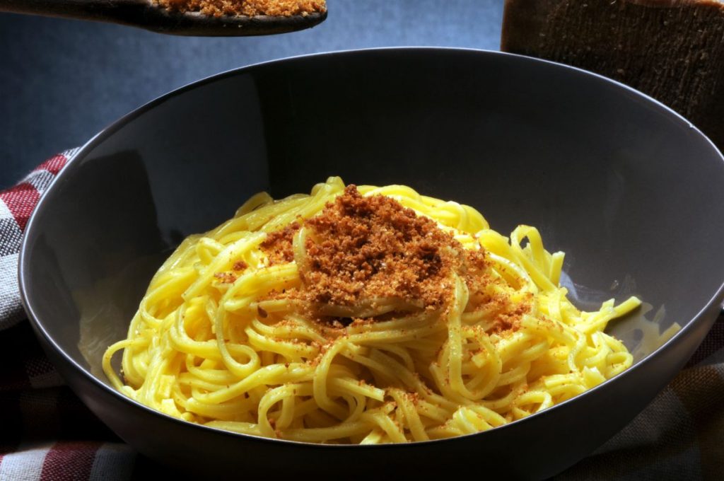 Spaghetti alla bottarga: la ricetta semplice mediterranea - Melarossa
