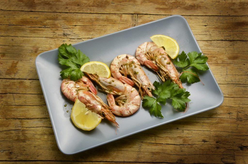 Gamberoni al forno: la ricetta facile e sfiziosa - Melarossa