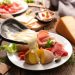 Raclette: la ricetta tradizionale con formaggio, carne e verdure ...