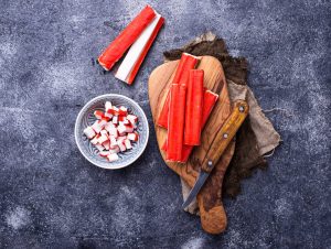 Surimi: cos’è e com'è fatto, calorie, controindicazioni, usi in cucina ...