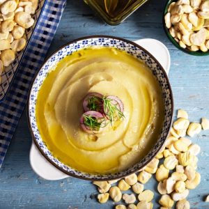 Purea di fave: ricetta classica e varianti della crema di legumi ...