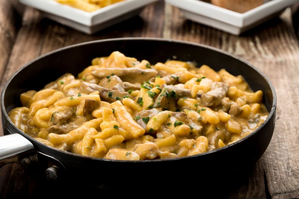 Spatzle: ricetta tradizionale degli gnocchetti altoatesini - Melarossa