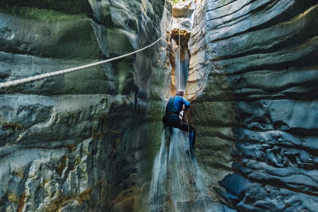 Canyoning: che cos'è, come si pratica, abbigliamento
