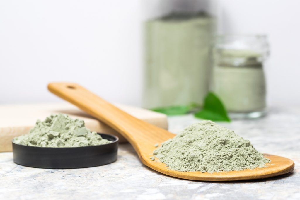Argilla verde: che cos'è, benefici, usi e ricette cosmetiche