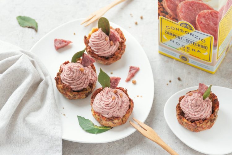 Nidi di patate con cotechino: una ricetta antispreco golosa e facile